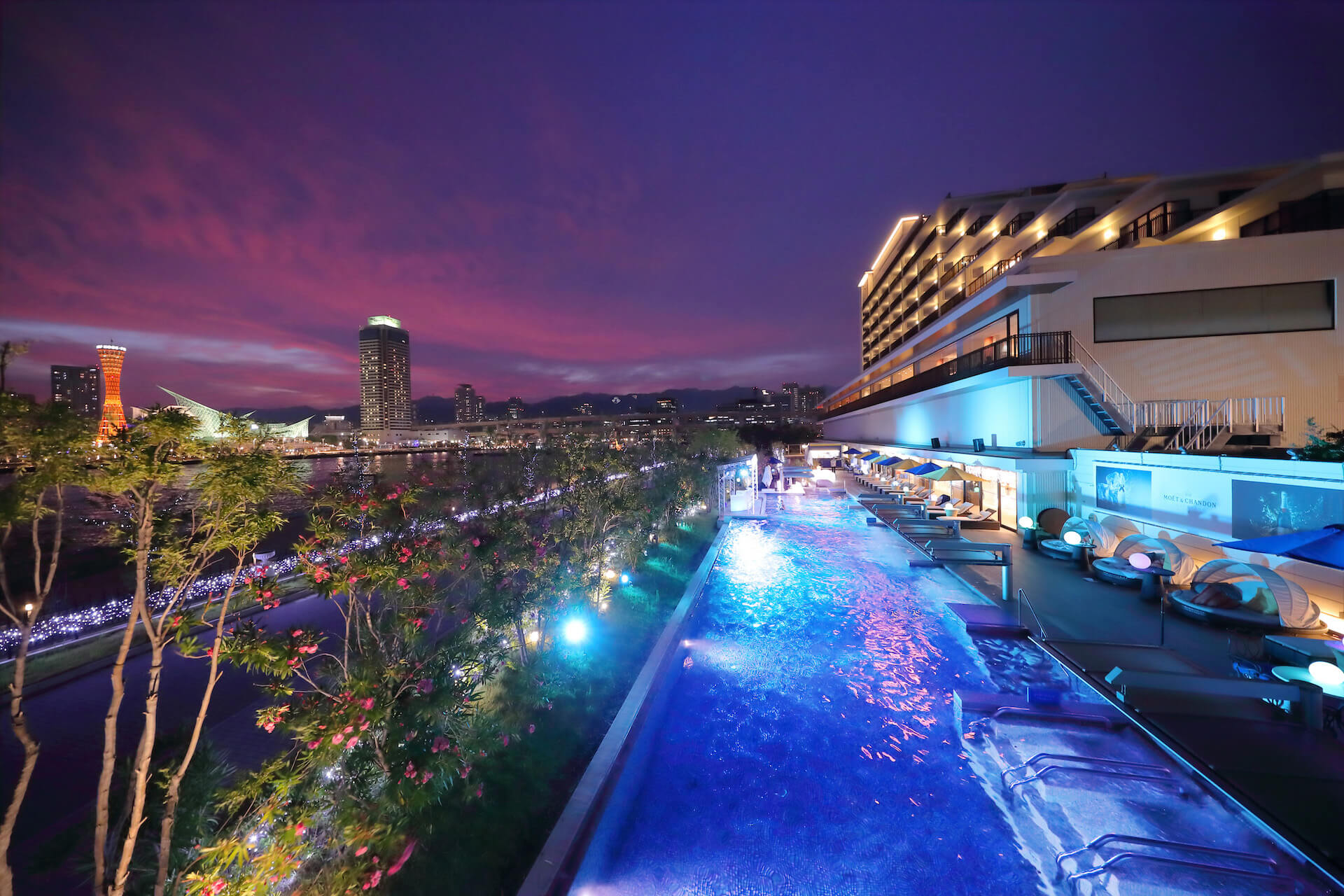 蓮ナイトプールでサングリアを片手にサマーバカンス！＜ViVA Night＞開催、DJプレイにサンバショーも | Qetic