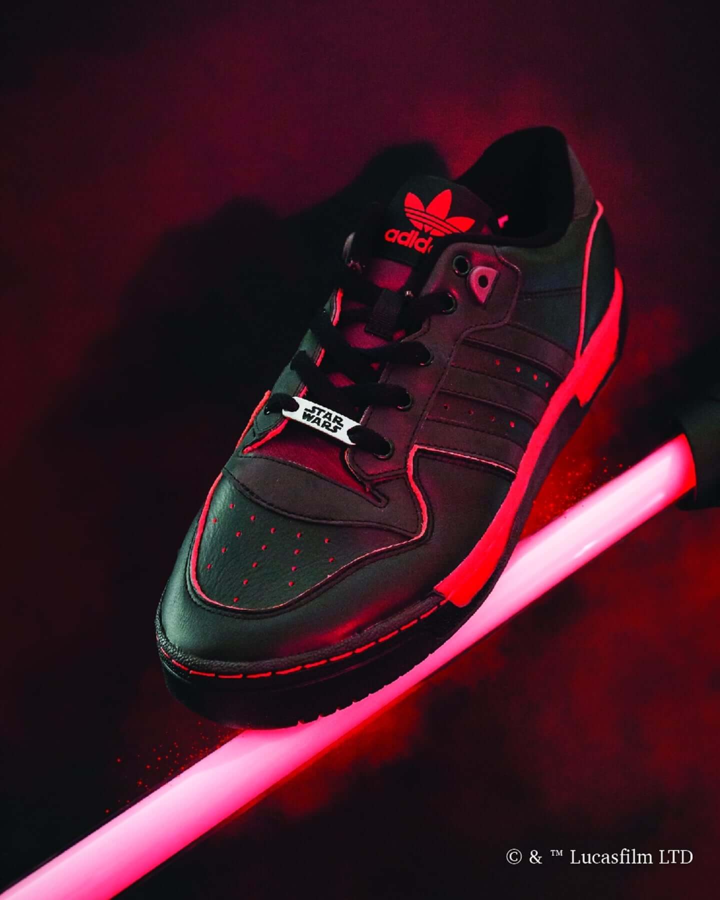adidas「スター・ウォーズ」に登場するキャラクターやライトセーバーをモチーフにしたスニーカーを発売 | Qetic