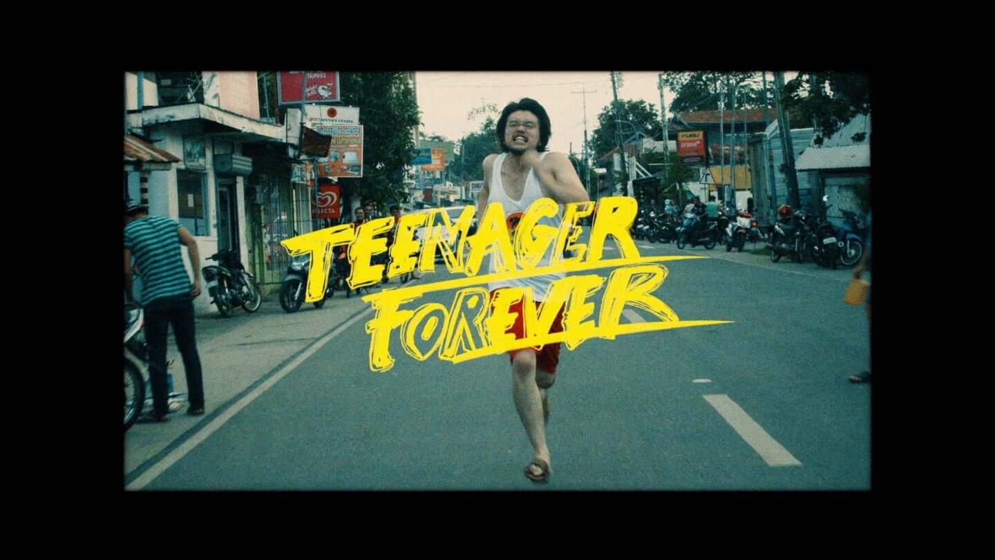 King Gnu、ドキュメンタリー調でメンバーのプライベートに迫る「Teenager Forever」のミュージックビデオを公開 | Qetic