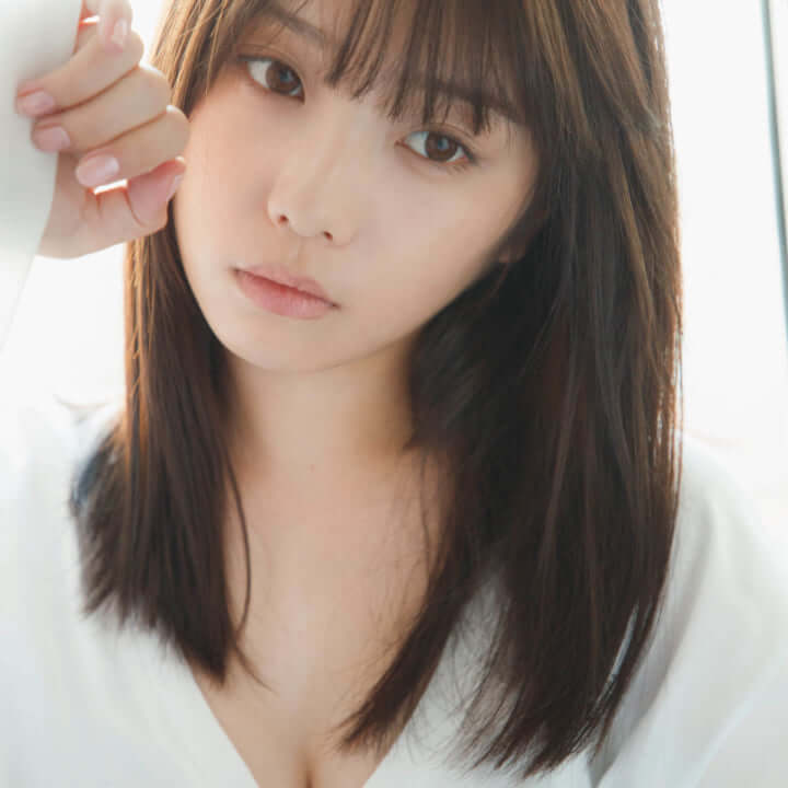 343851 与田祐希 | PHOTO GALLERY：乃木坂46の次世代エース・与田祐希、2nd写真集でオトナムードを披露！3月10日に発売決定 | Qetic