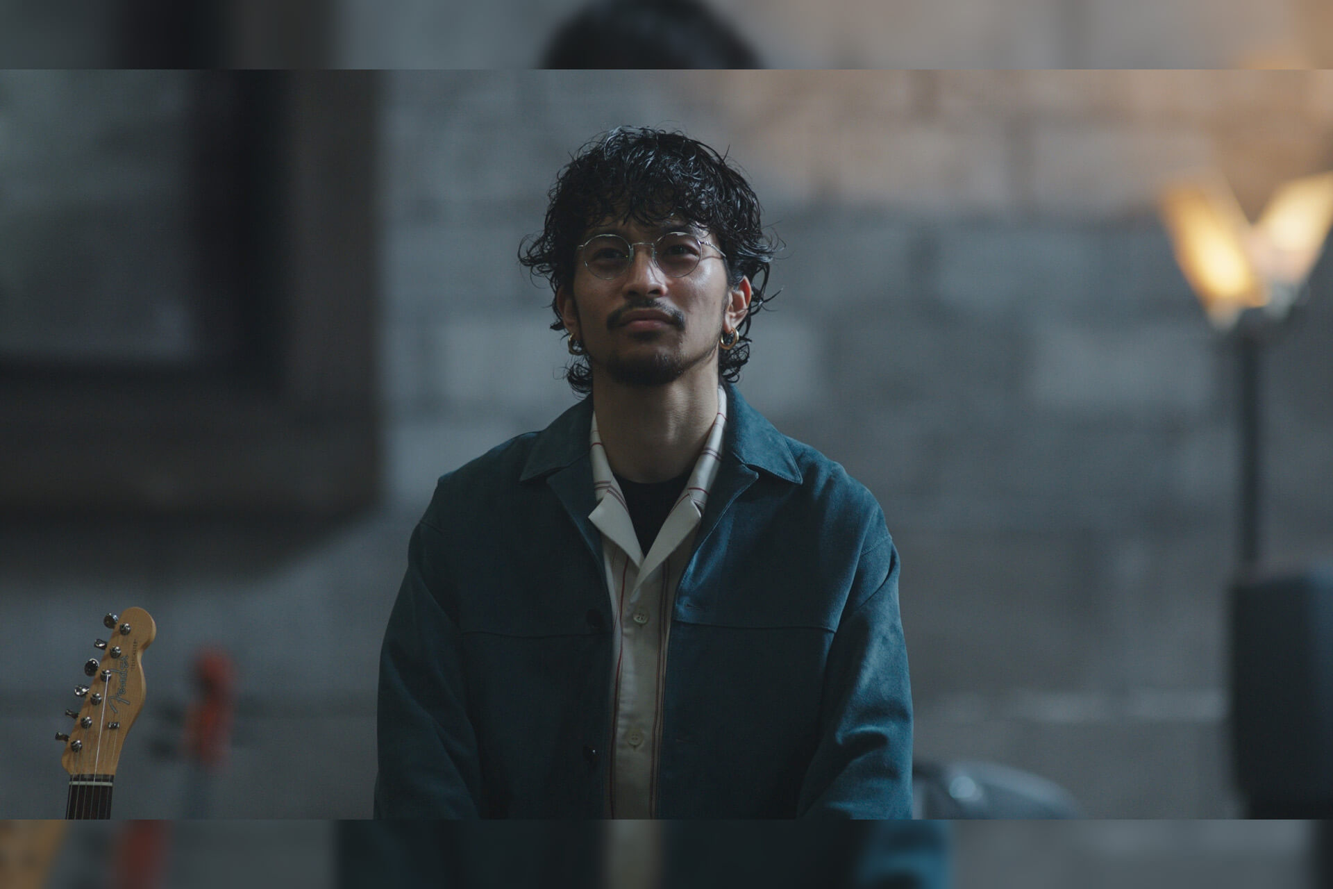 King Gnu常田大希が語る大人とは？サッポロ生ビール黒ラベルのCM「大人エレベーター」に登場！ | Qetic