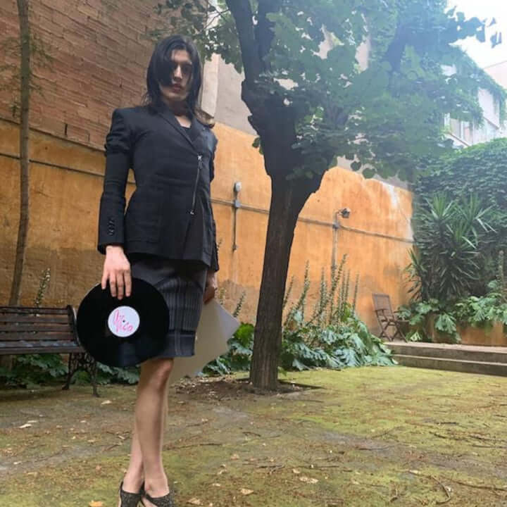 ARCAの貴重なミックスがBBC RadioとRAのコラボ企画で公開！予約購入でサイン入りバイナルが当たるキャンペーンも | Qetic