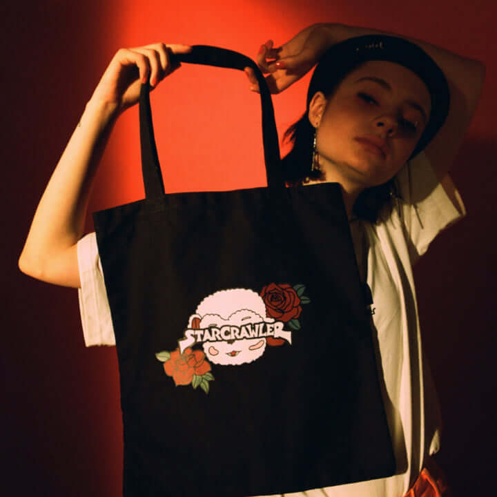 STARCRAWLERがX-girlとのコラボアイテムを発表！2ndアルバム『Devour You』のアロウ・デ・ワイルドのビジュアルを使用し ...