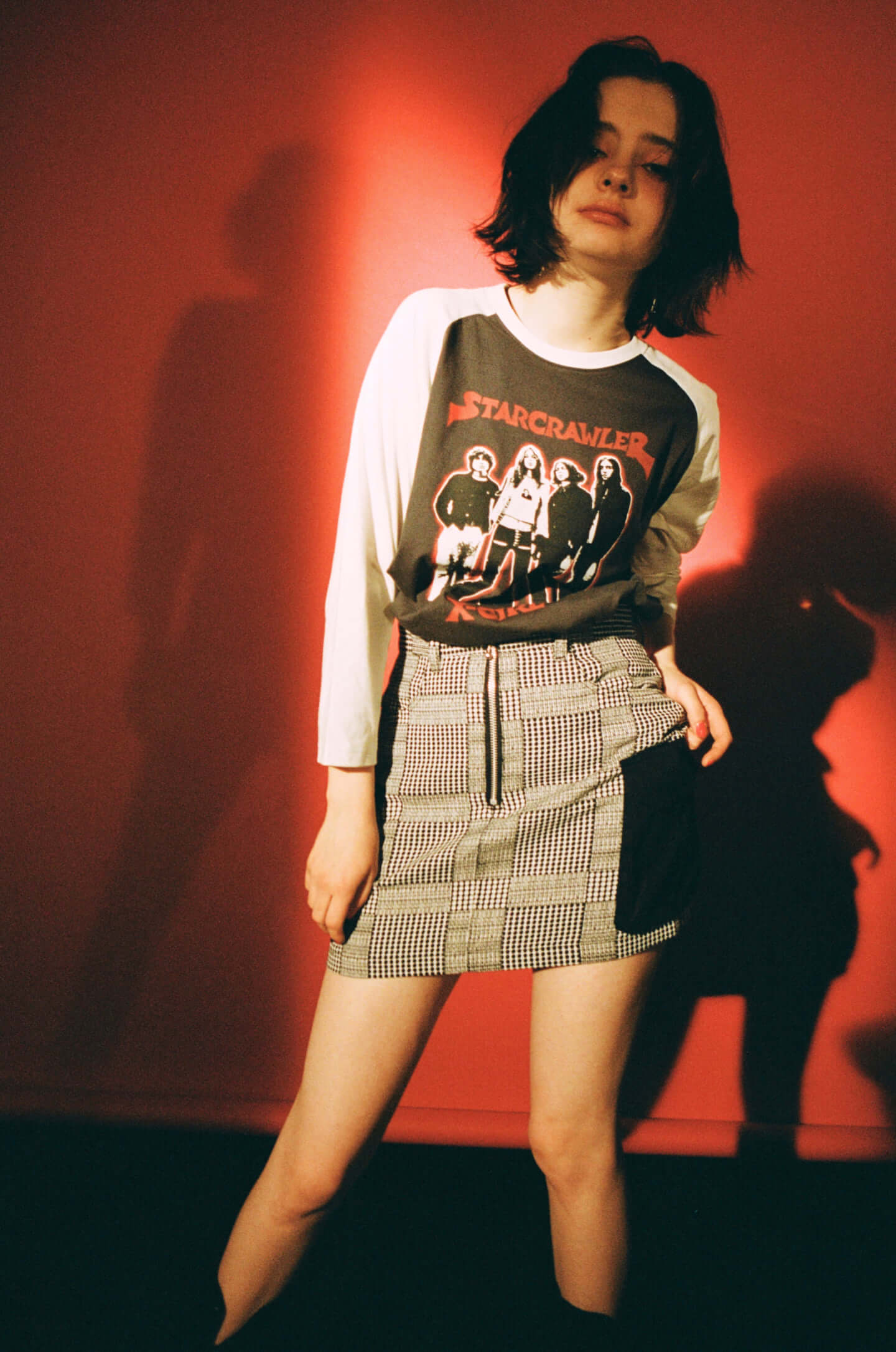 STARCRAWLERがX-girlとのコラボアイテムを発表！2ndアルバム『Devour You』のアロウ・デ・ワイルドのビジュアルを使用し ...