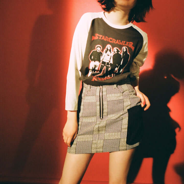 STARCRAWLERがX-girlとのコラボアイテムを発表！2ndアルバム『Devour You』のアロウ・デ・ワイルドのビジュアルを使用し ...