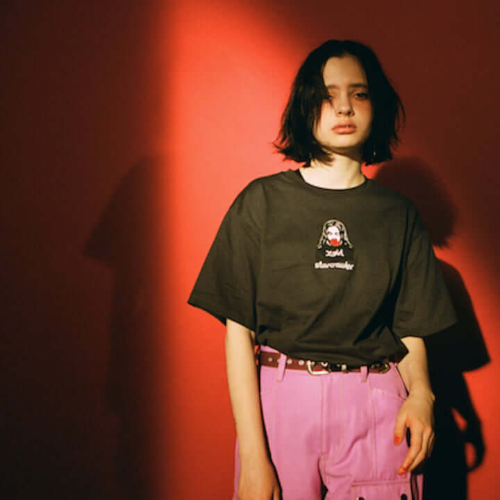 STARCRAWLERがX-girlとのコラボアイテムを発表！2ndアルバム『Devour You』のアロウ・デ・ワイルドのビジュアルを使用し ...