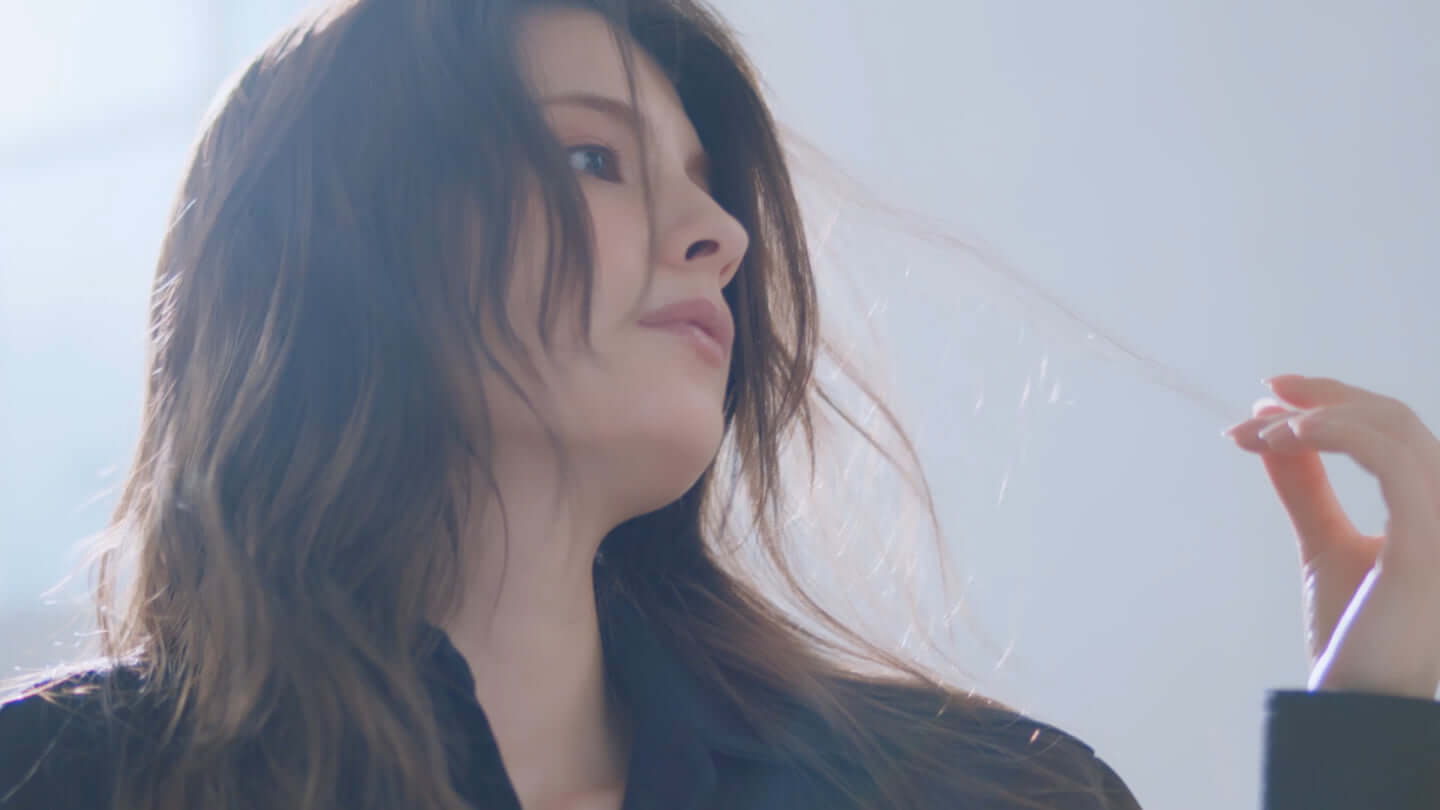 マギーが透明感あふれるセクシー美ボディを惜しげなく披露！LACOCOのWEB限定イメージムービーが公開 | Qetic