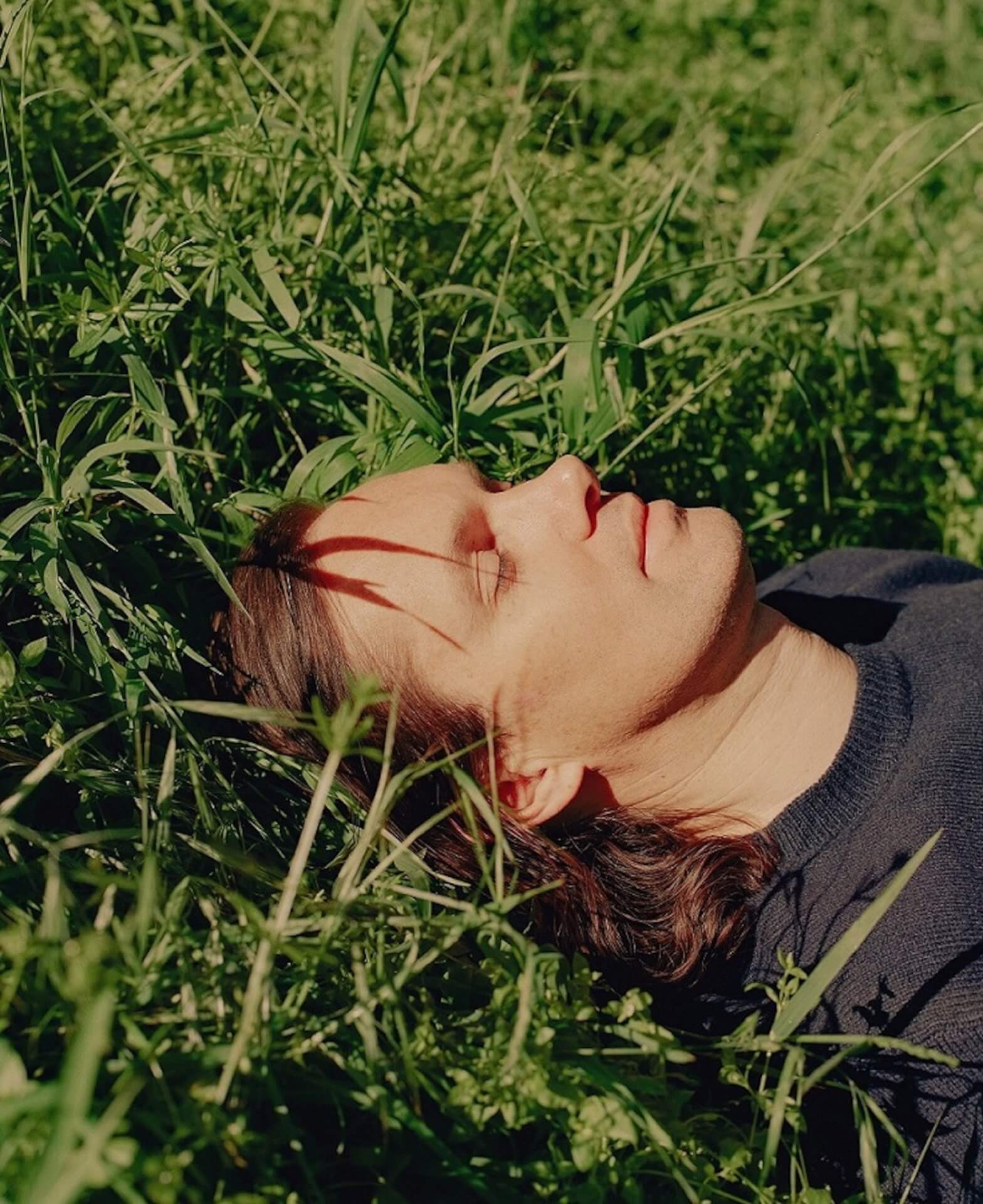 Rhye最新作『Home』より収録曲“Come In Closer”の音源＆MVが公開！新アルバムの日本盤情報も解禁 | Qetic