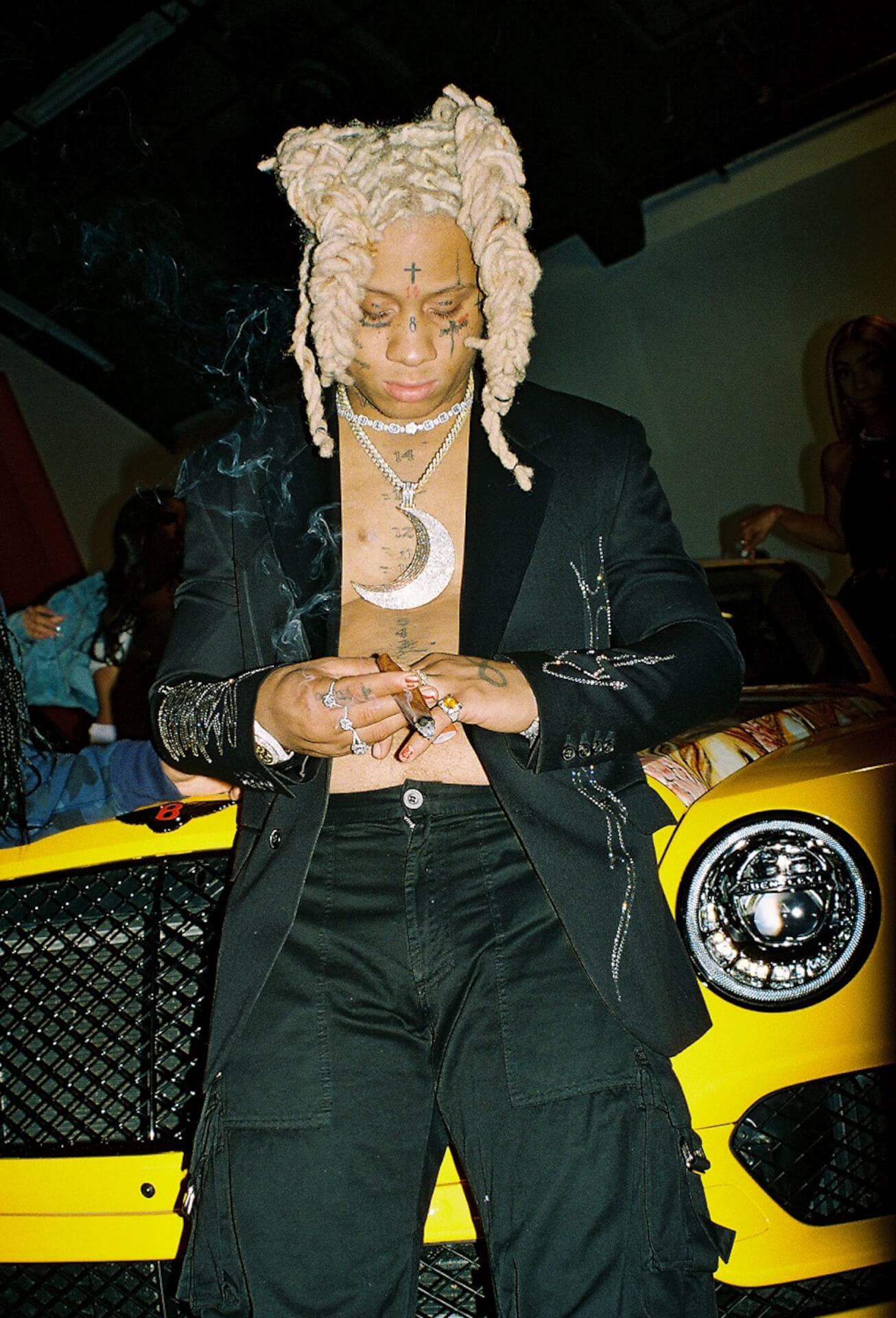Z世代を代表する新進気鋭のラッパー・Trippie Reddがロックアルバム『NEON SHARK』をリリース！blink-182の ...