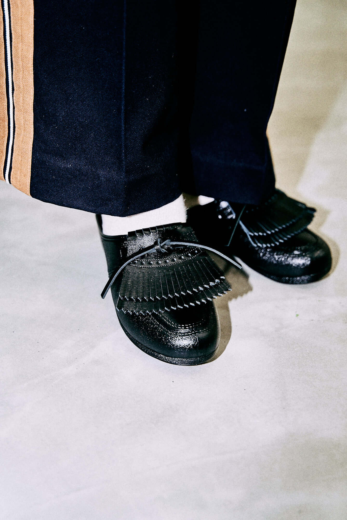 bench初のオールシーズンサンダル「BENSAN-F」の発売が決定！ローファーをベースとした4種類が登場 | Qetic