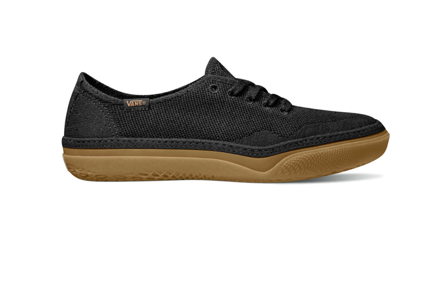 VANSが環境に優しい素材を使用した新しいシルエットのシューズ「VANS Circle Vee™」を発表 | Qetic