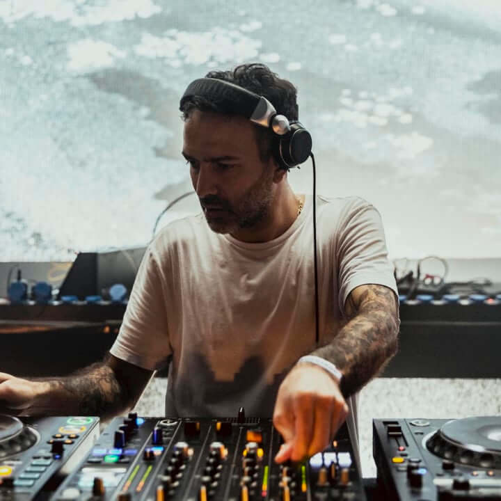 〈L.I.E.S. Records〉のボスRon MorelliがCIRCUS大阪に登場！ | Qetic