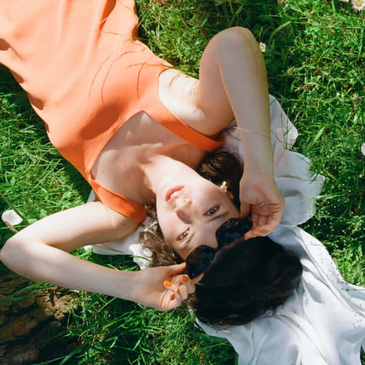 ソウルポップシンガーEminata、2ndシングル「PBJT」のMV公開｜本人が映像監督・編集を担当 | Qetic