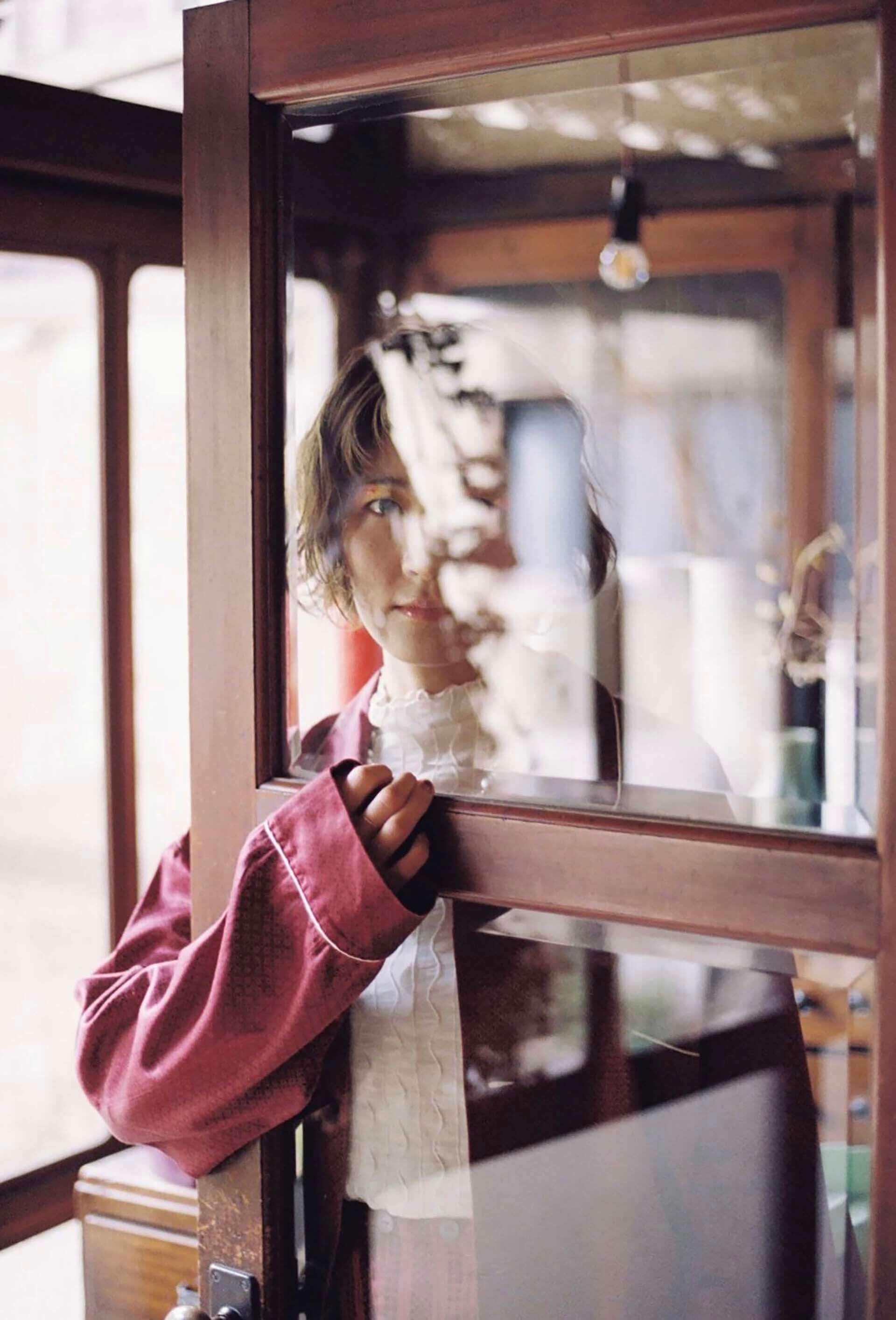 YeYe「どれも美しい」MVが公開｜仲原達彦が監督を担当 | Qetic