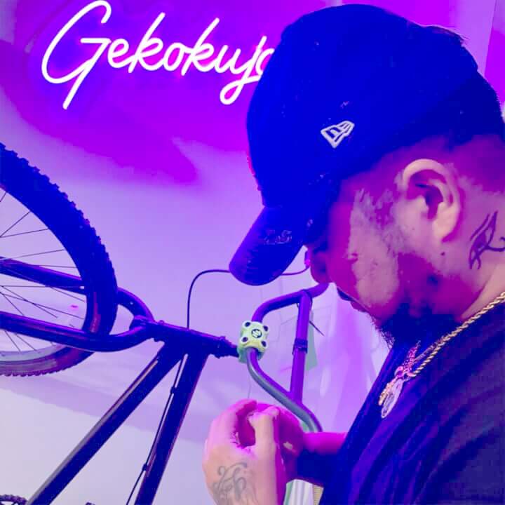 約束する二億は作る──A-THUG＆DJ MUNARI、話題の新曲「STREET NY2」がリリース | Qetic