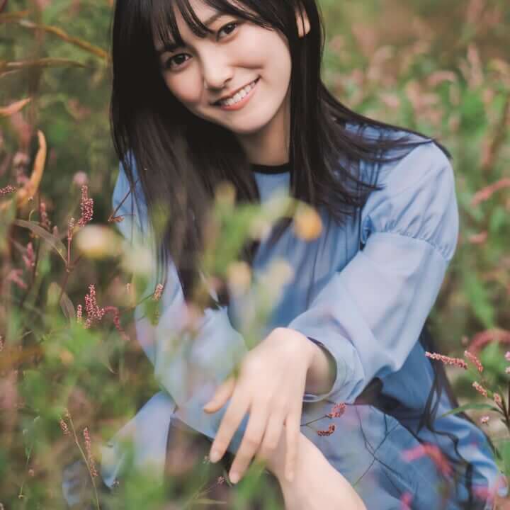 吉田あかり、杉本愛莉鈴ら必見の購入特典も｜『B.L.T.2022年12月号』池田瑛紗が初ソログラビア | Qetic