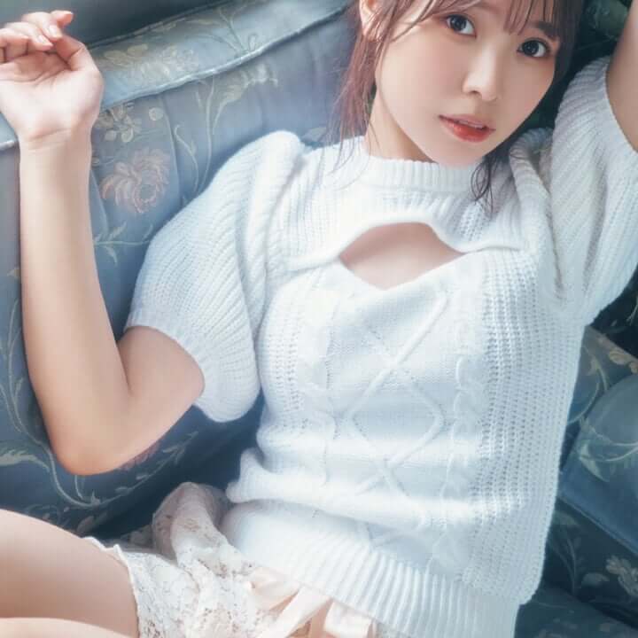 吉田あかり、杉本愛莉鈴ら必見の購入特典も｜『B.L.T.2022年12月号』池田瑛紗が初ソログラビア | Qetic