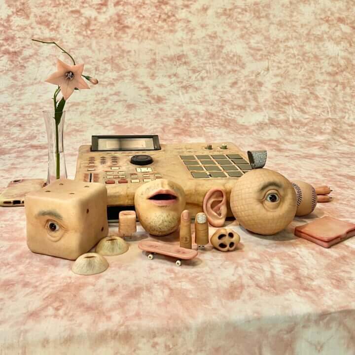 doooo（MOTHER FACTORY）による＜人肉アイテム展＞が長野にて開催｜人肉アイテムに関連したグッズやixcaliとMOTHER ...