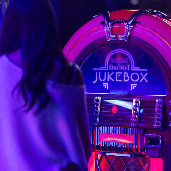 “ファンの想いがカタチになる”！レッドブルの音楽ライブ｜優里が＜Red Bull Jukebox＞に参戦決定 | Qetic