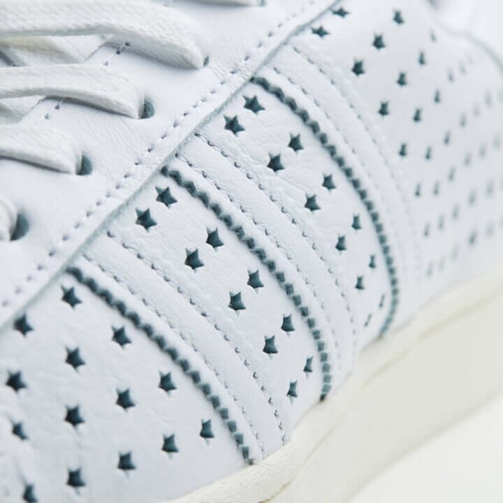 「adidas Originals × atmos GOLD STAR PACK」抽選受付｜多国籍ラップクルー「STARKIDS」がキー ...