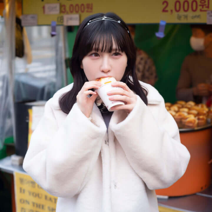 449330 宮内凛 | PHOTO GALLERY：“オール韓国ロケ”『宮内凛2nd写真集 with.』が書泉・女性タレント写真集売上ランキングでトップに！ | Qetic