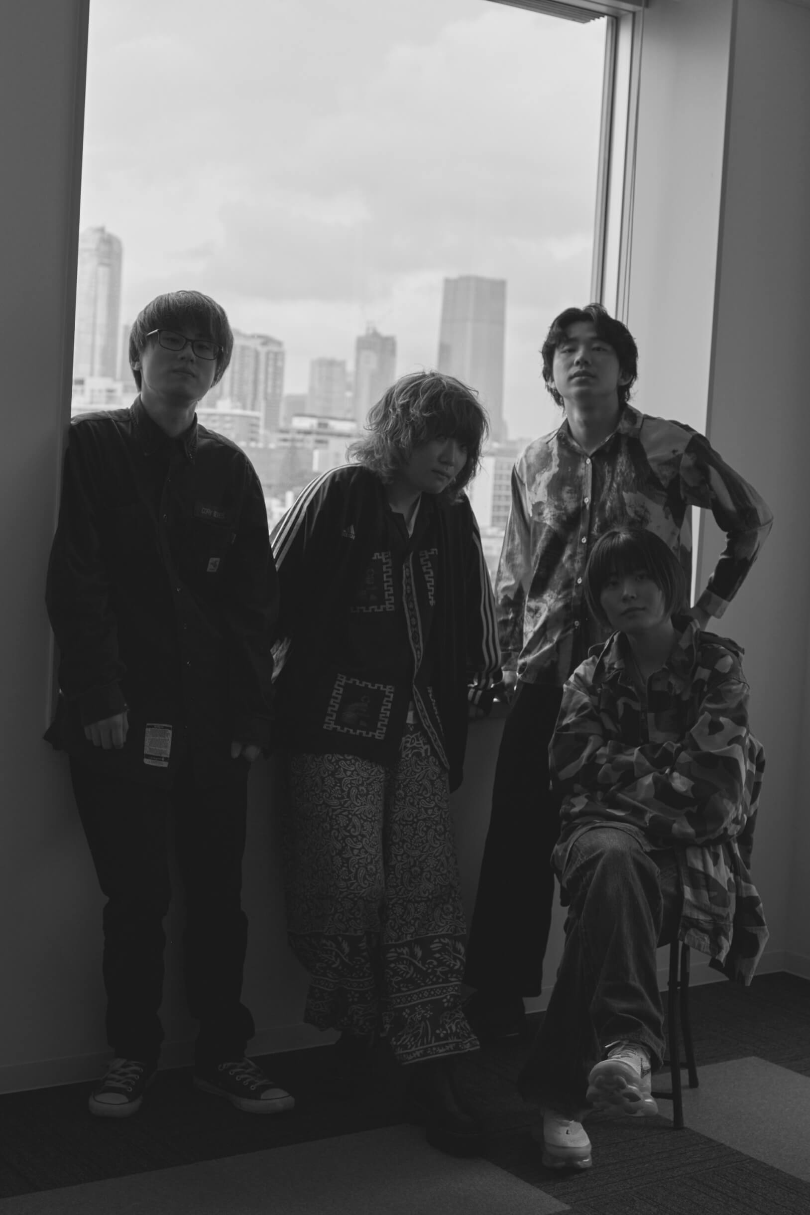 450259 um-hum | PHOTO GALLERY：「どんな音楽かをあえて言葉で説明するなら、宇宙人っぽい感じ」──um-hum ...