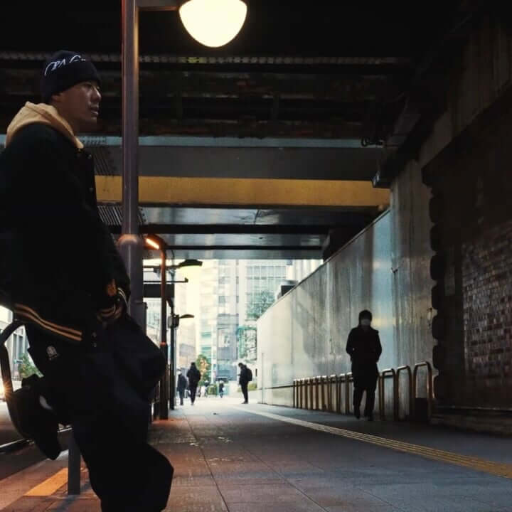 ISSUGI「Twice In A Lifetime」MVが公開｜プロデュースはDJ SCRATCH NICE | Qetic