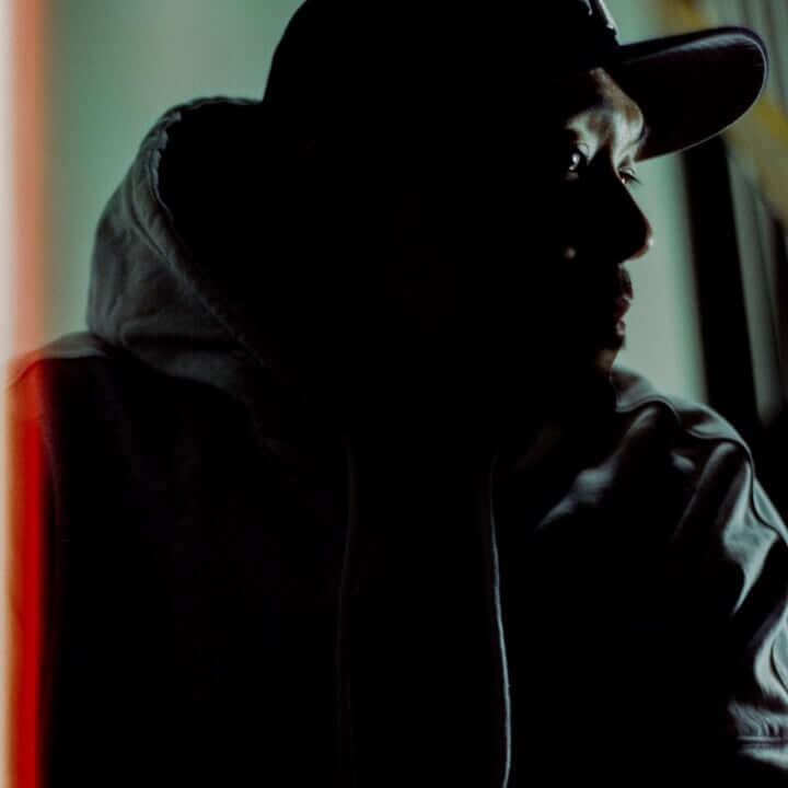 ISSUGI「Twice In A Lifetime」MVが公開｜プロデュースはDJ SCRATCH NICE | Qetic