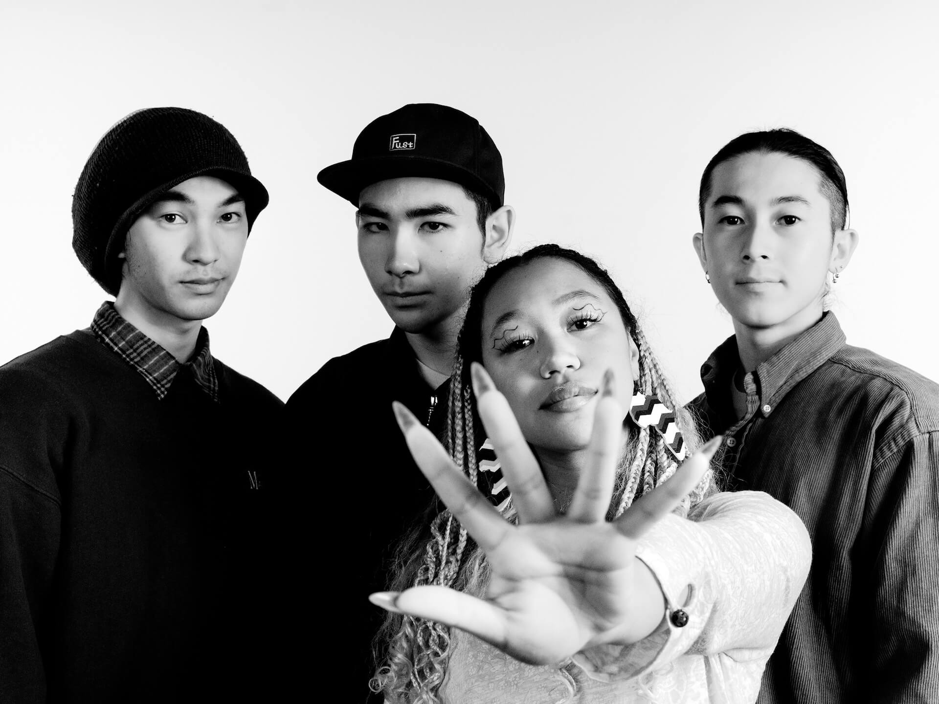 恋愛は人生をよりゴージャスにしてくれるもの。ASOUNDが体現する、特別な相手へのアティチュード｜BLUE HANDS TOKYO | Qetic