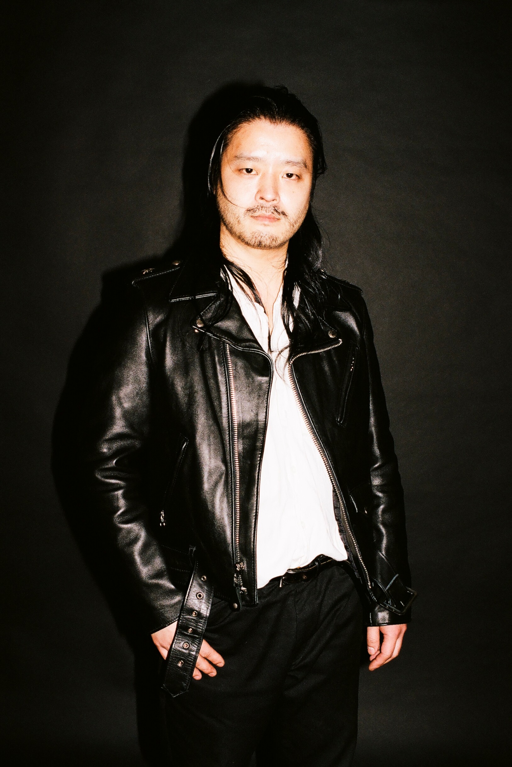 464501 Nightcap SIS | PHOTO GALLERY：Nightcap──Schott×Qetic Special content｜Vol.3：SIS | Qetic